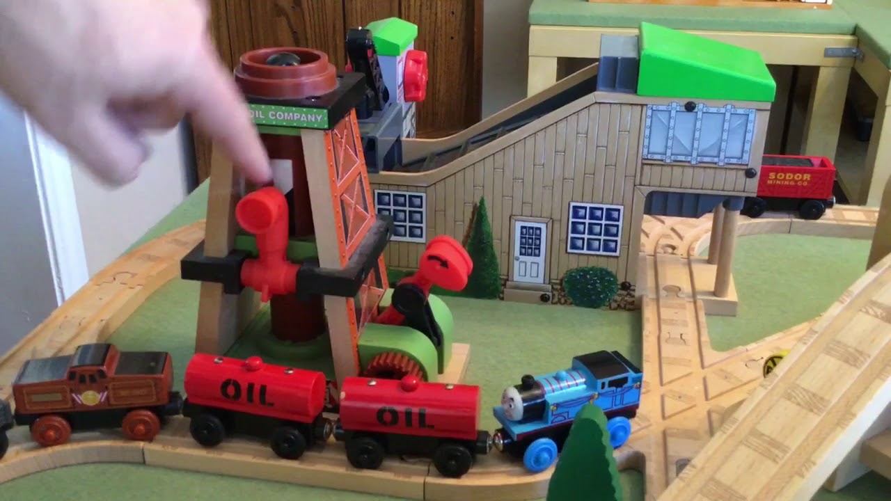 Thomas & Friends Wooden Railway Train Set, Multi-Level Handcrafted ...