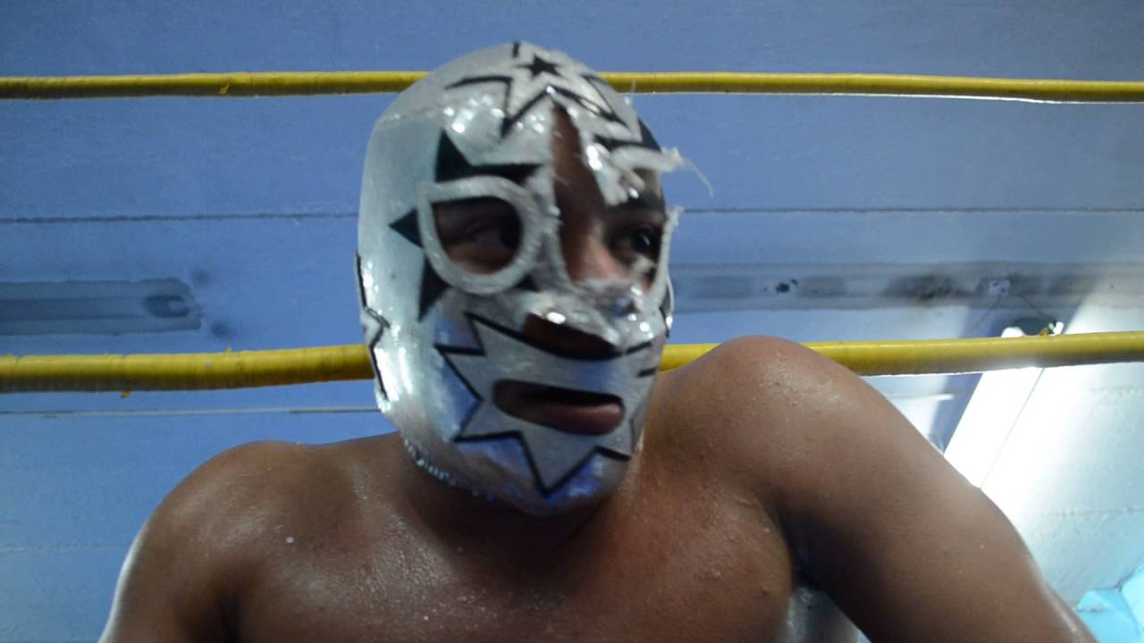 Super Astro Jr.: "Arriba del ring venimos a darnos en la madre" - YouTube