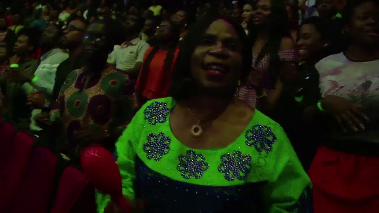 Favour chukwuma ministration at TAPE 2019,Jesus be glorified 🙌🙌 - YouTube