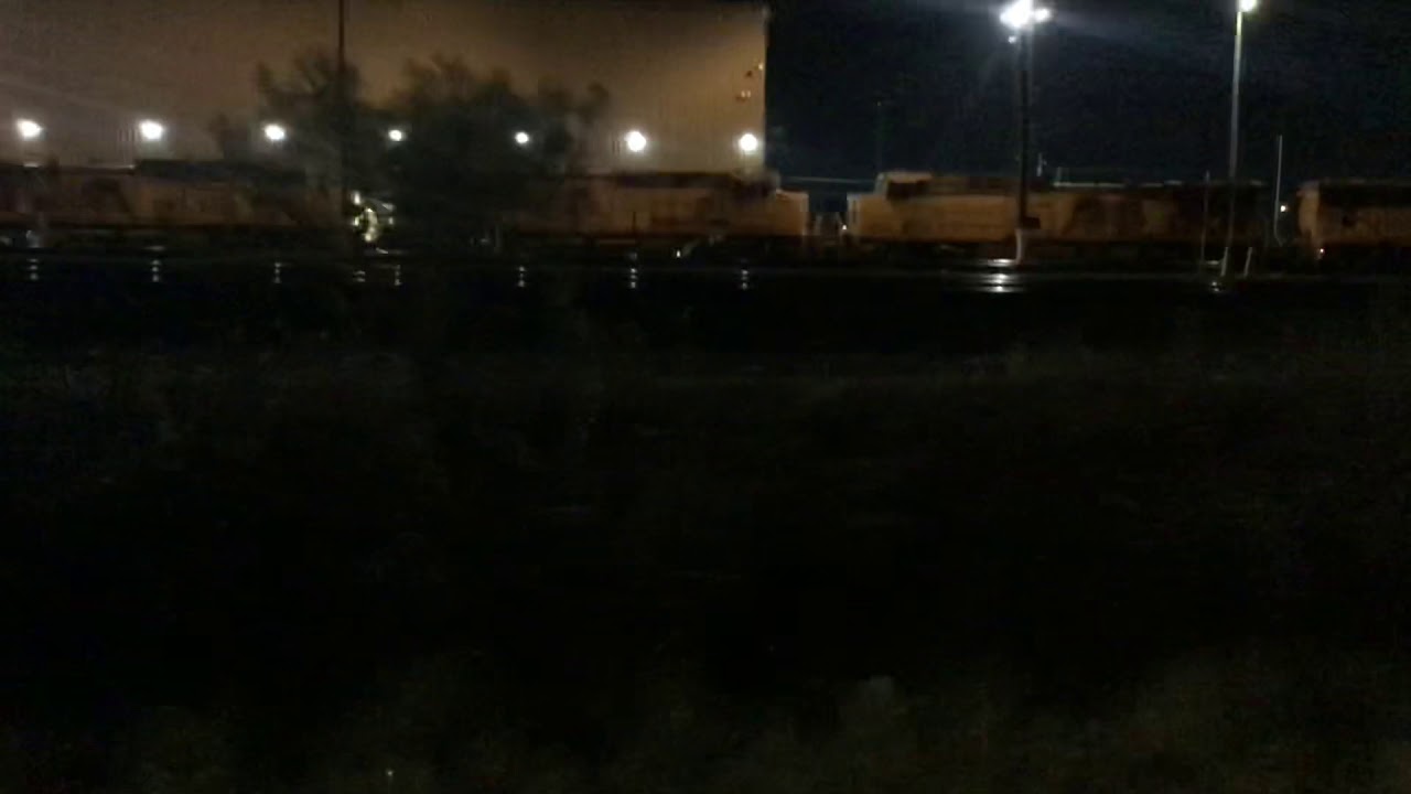 UP 4700 SD70M With AC44CW Power Leads Locomotive Houston,Tx - YouTube