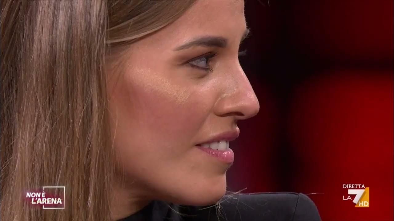 Eveline Dellai La Pornostar Che Sarebbe Stata Contattata Dal Premier