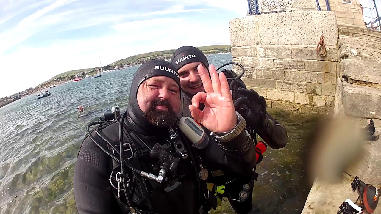 Bryan and Rob dive Swanage Pier with Suunto - YouTube