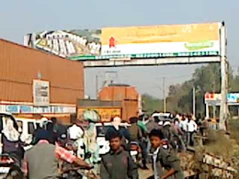 Nagpur NH 69 Mankapur Railway Crossing Traffic - Demand of Flyover ...