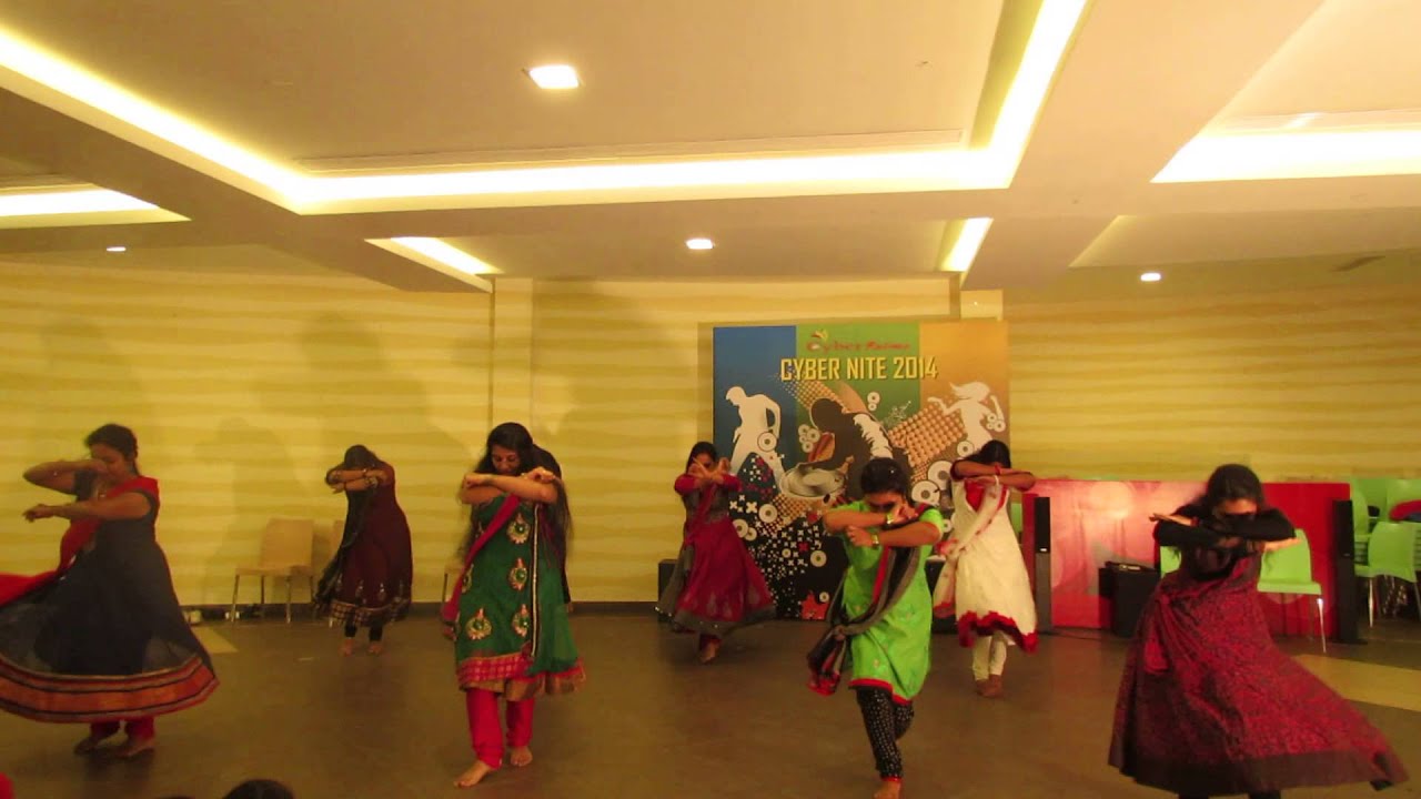 Bhoomro Bhoomro by SFS ladies (me and my friends) - YouTube