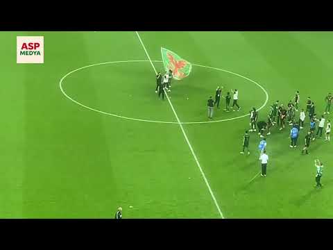Amedspor bayrağı orta sahaya dikildi: Etrafında kenetlenin 