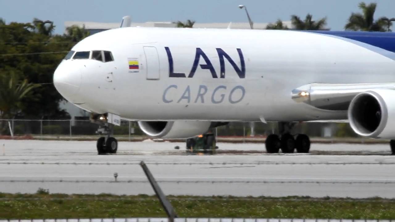 [HD] Miami International Airport (MIA/KMIA) (2/3) - YouTube