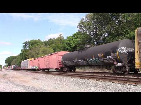 NORFOLK SOUTHERN GE D9-40CW Southbound Mix Freight - YouTube