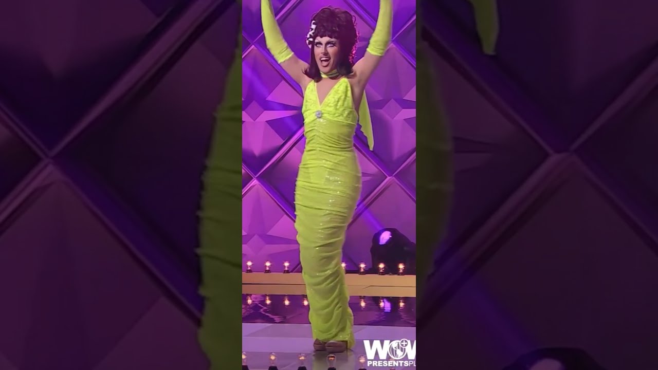 Pythia's Haute Check Couture Runway | Canada's Drag Race Season 2 - YouTube