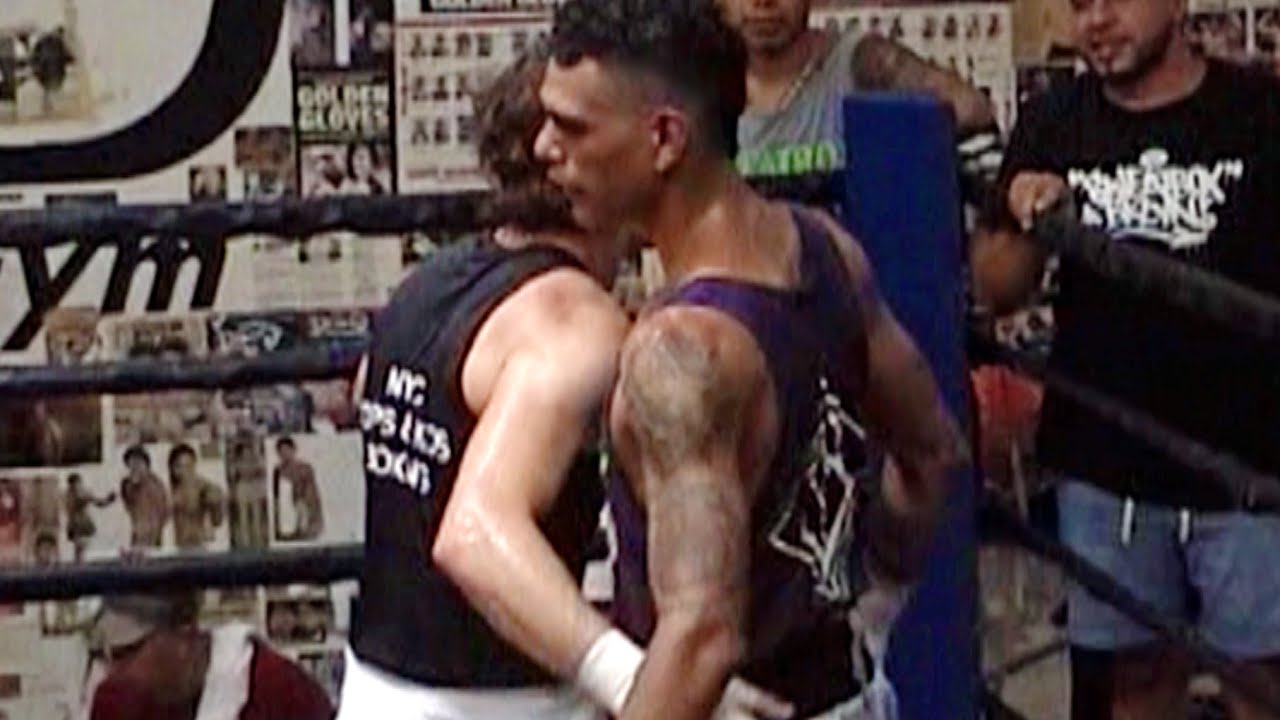Henry Clare : Main Event : Jason Castanon : USA Boxing Metro - YouTube