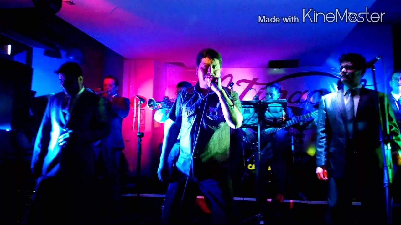 Max Ríos Canta Amor Añejo Con "El Internacional Carro Show" - YouTube