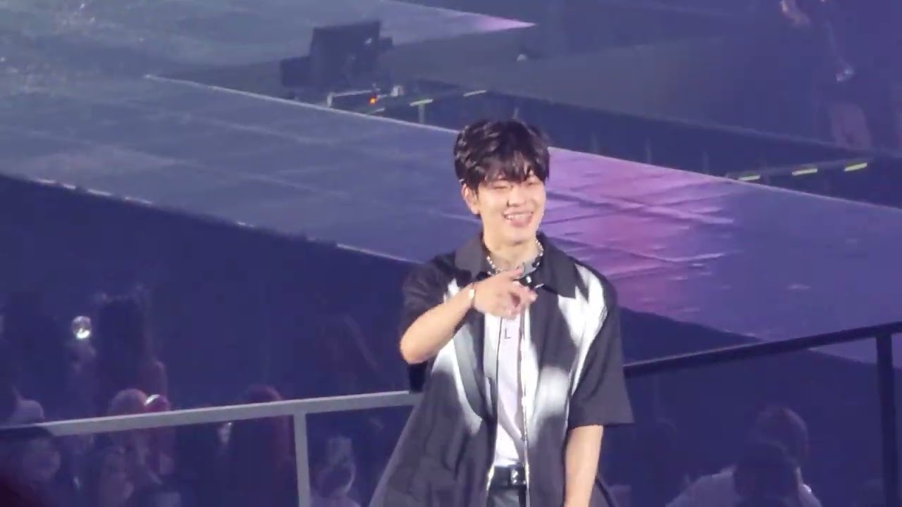 220917 스트레이키즈 언베일 콘서트 YAYAYA, ROCK (멤버들 찾느라 카메라 정신없음 주의) - YouTube