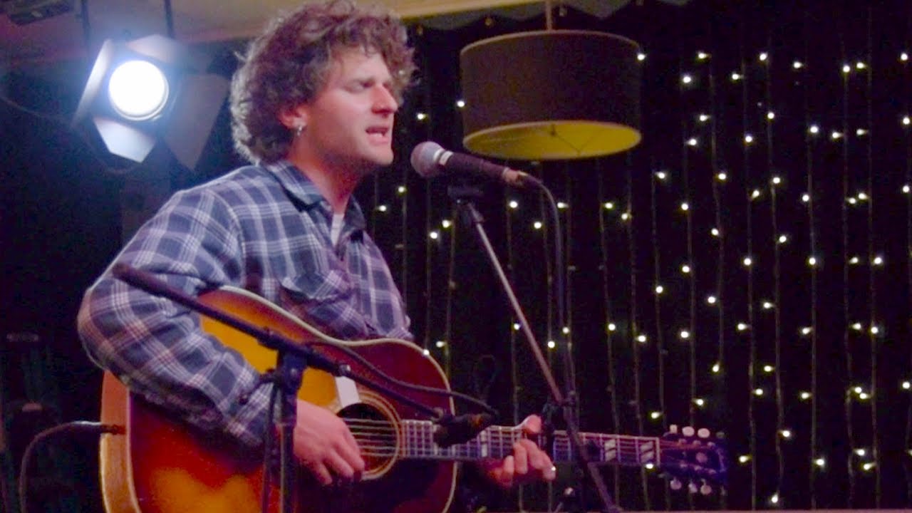 Joe P - Off My Mind (Live from The Big Room) - YouTube