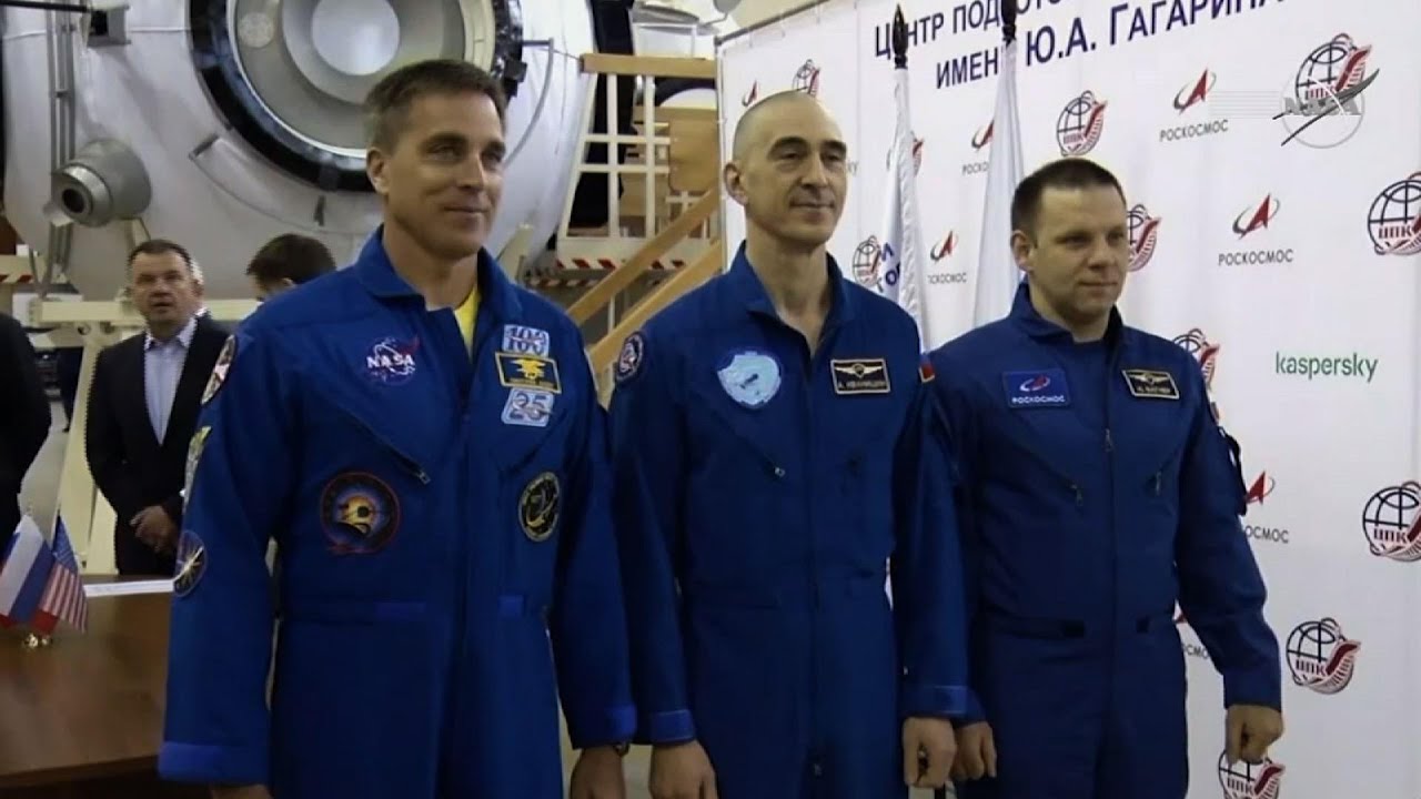 Astronauts in quarantine before mission aboard ISS - YouTube