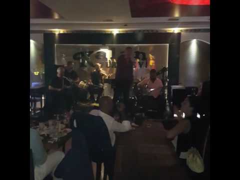 Özgür kaplan -çare gelmez aglamaktan