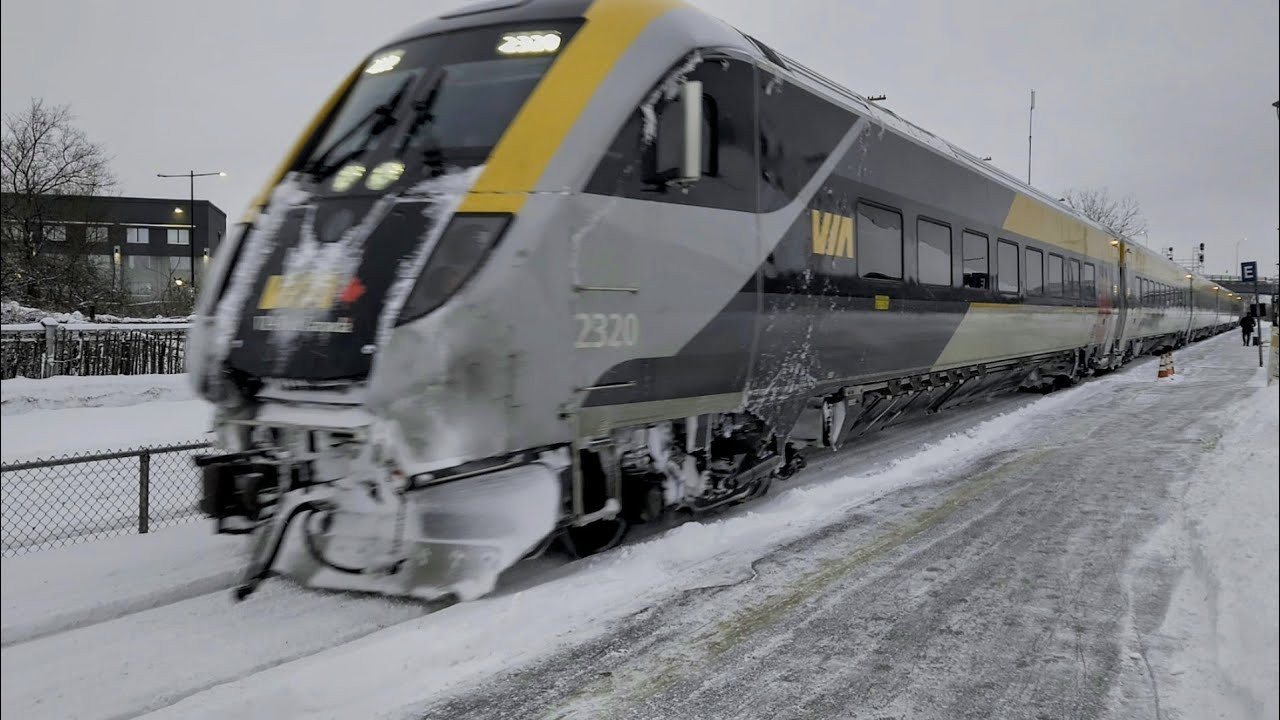 WINTER TRAINS Different Views of Via Rail Siemens Venture Trainset ...