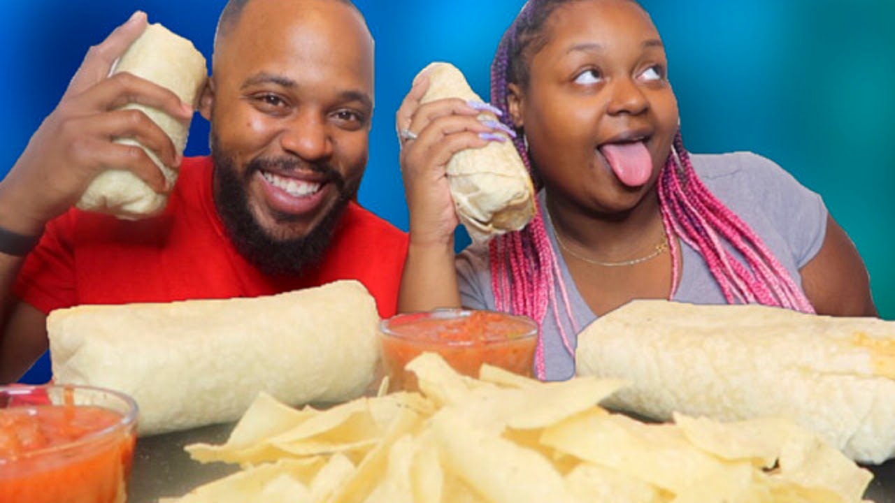 TACO TUESDAY MUKBANG!!! GIANT MOE'S HOMEWRECKER BURRITOS *BIG BITES ...