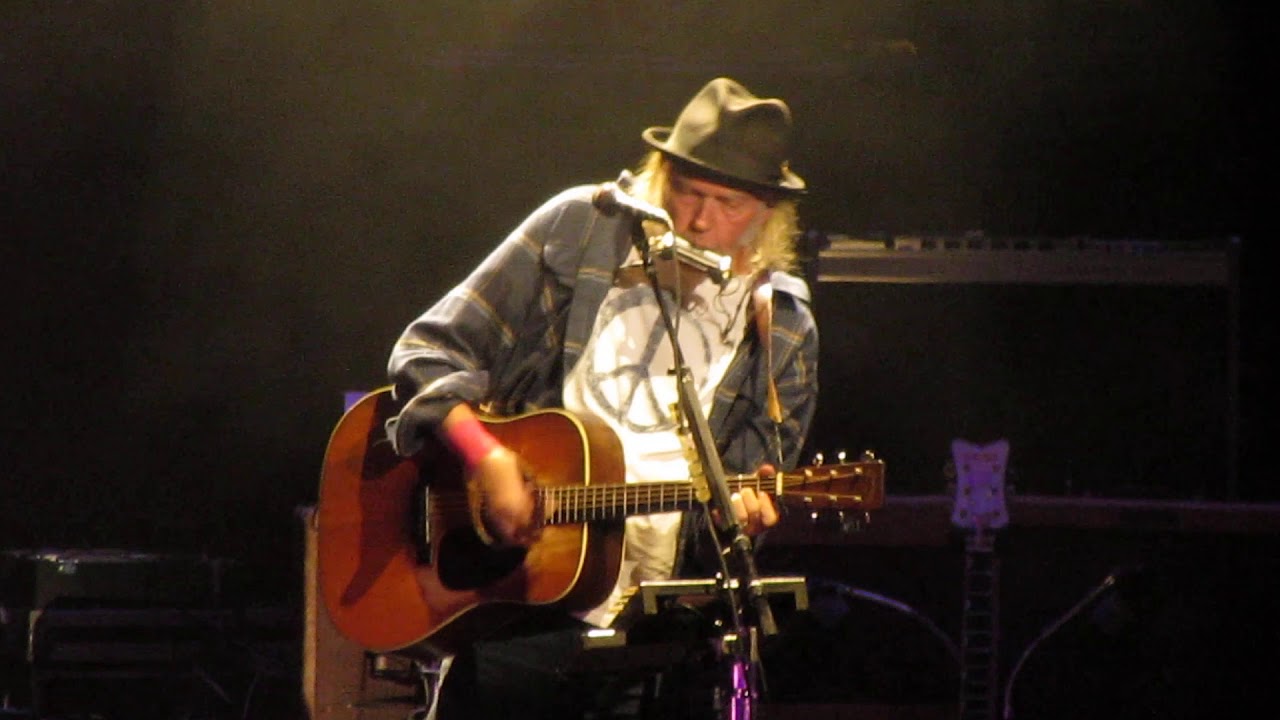 Neil Young Indianapolis, Indiana 09/19/19 - Sugar Mountain - YouTube