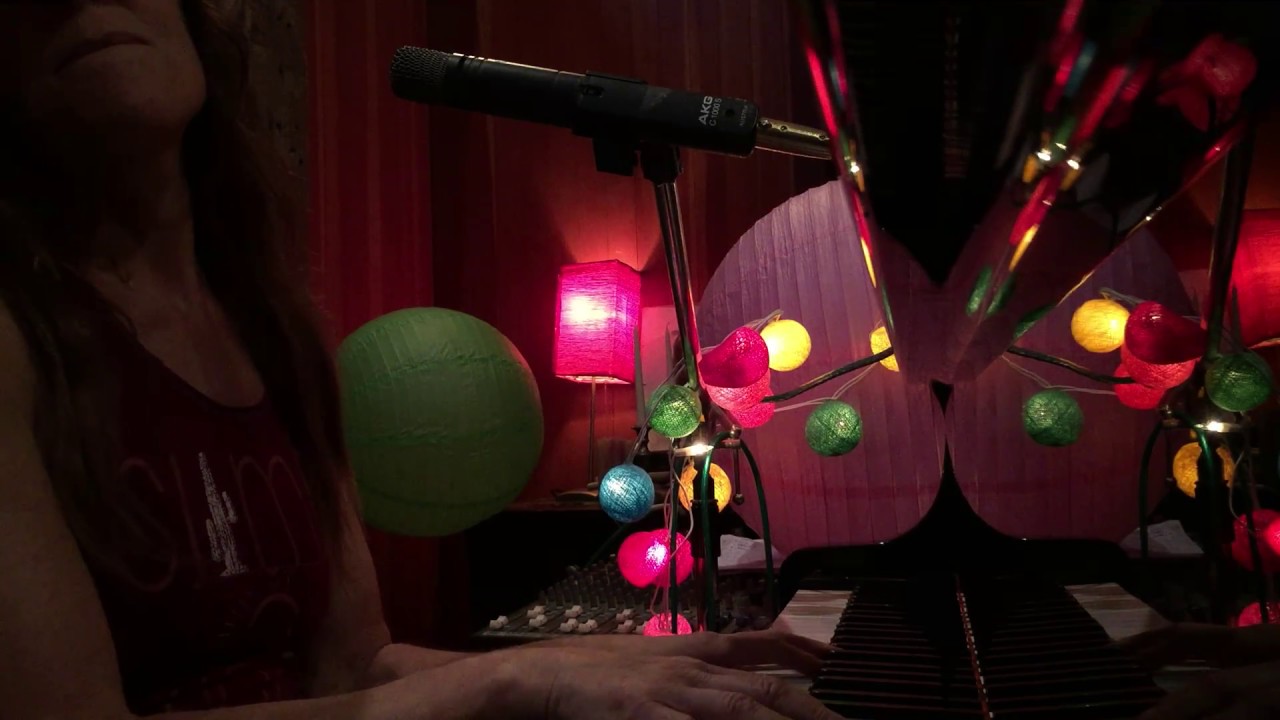 JENNIFER TERRAN - CALIFORNIA NATIONAL ANTHEM - YouTube