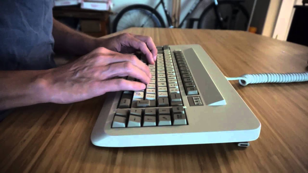 ITT Courier 1700 Keyboard sound - YouTube