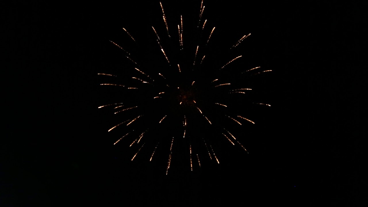 BROCADE CROWN FIREWORK EFFECT ROCKET #EpicFireworks - YouTube