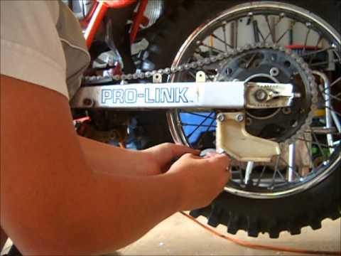 how to replace a dirt bike chain - YouTube