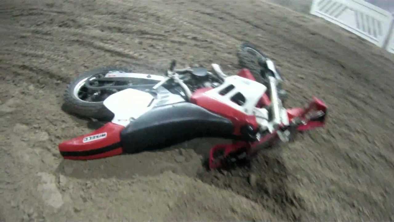 My first motocross turn. - YouTube