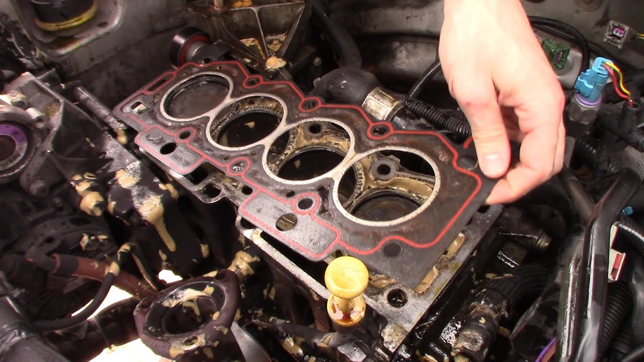 250000 km engine head refresh - YouTube