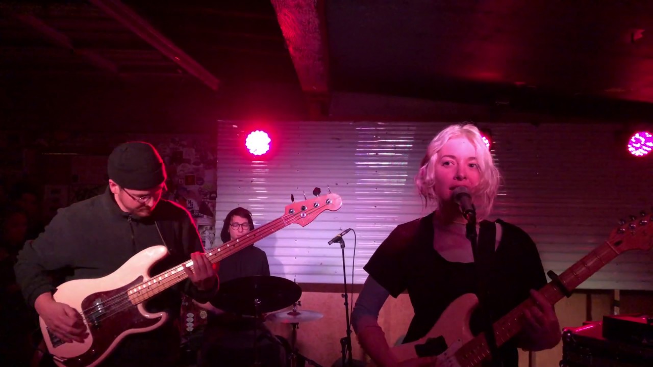 Men I Trust Live Performance 2019 - YouTube