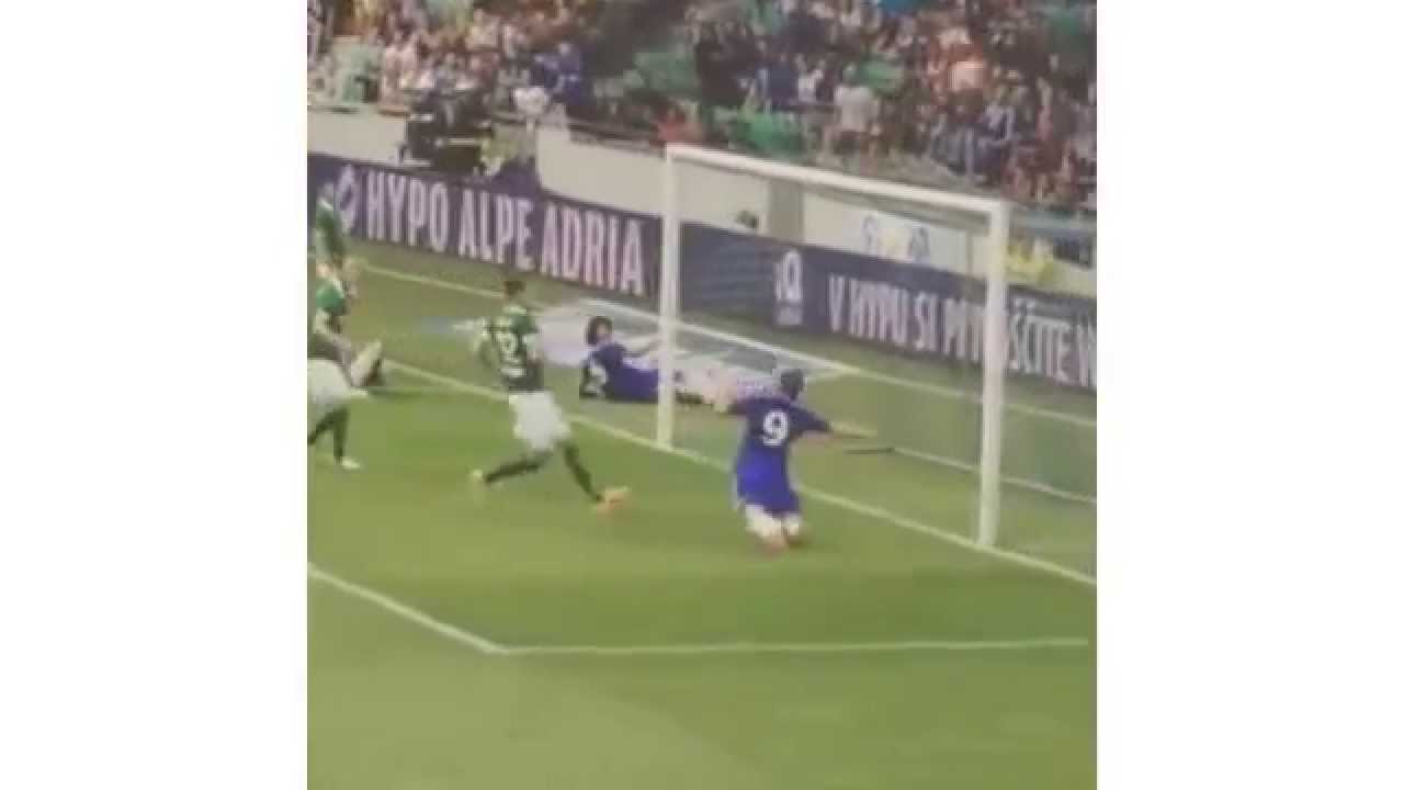 Just another Fernando Torres Open Goal Miss. - YouTube