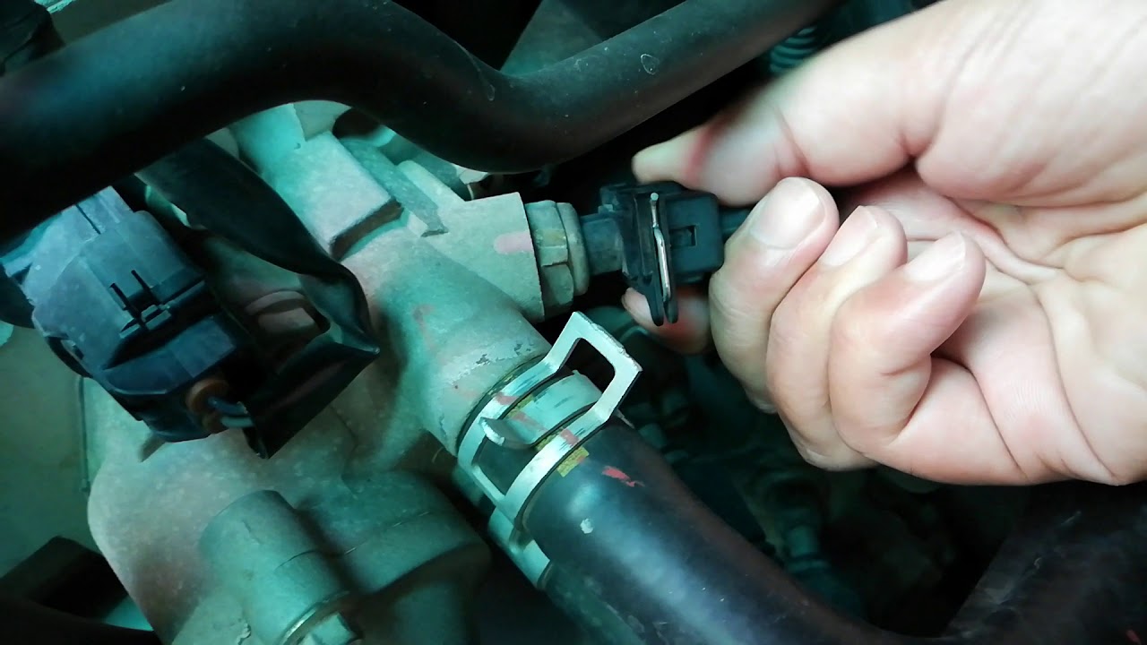 FAW V2 coolant temperature sensor location and removal guide - YouTube