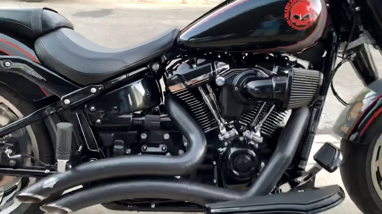 Harley Davidson FatBoy 2019 con Vances&himes - YouTube