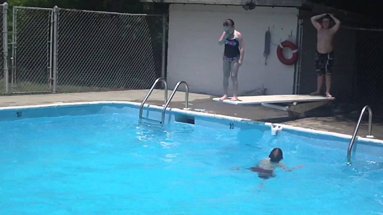 Roly-Poly flip - YouTube