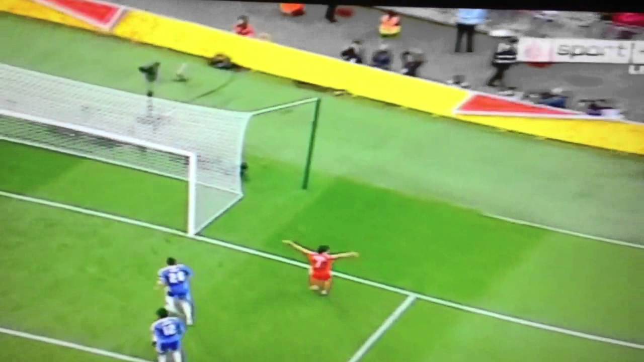 Petr Cech amazing save FA cup final 2012 - YouTube