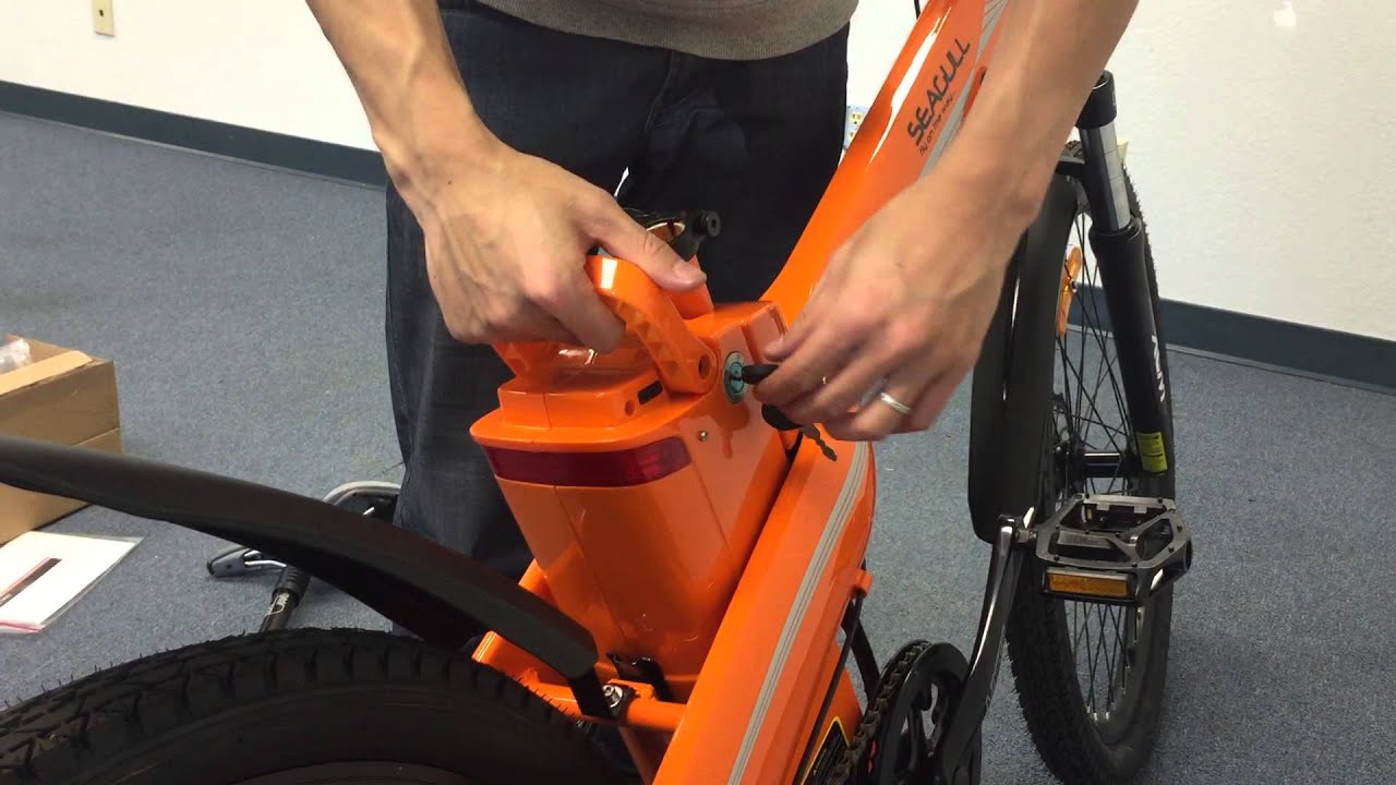 How to remove and charge the battery for seagull - YouTube