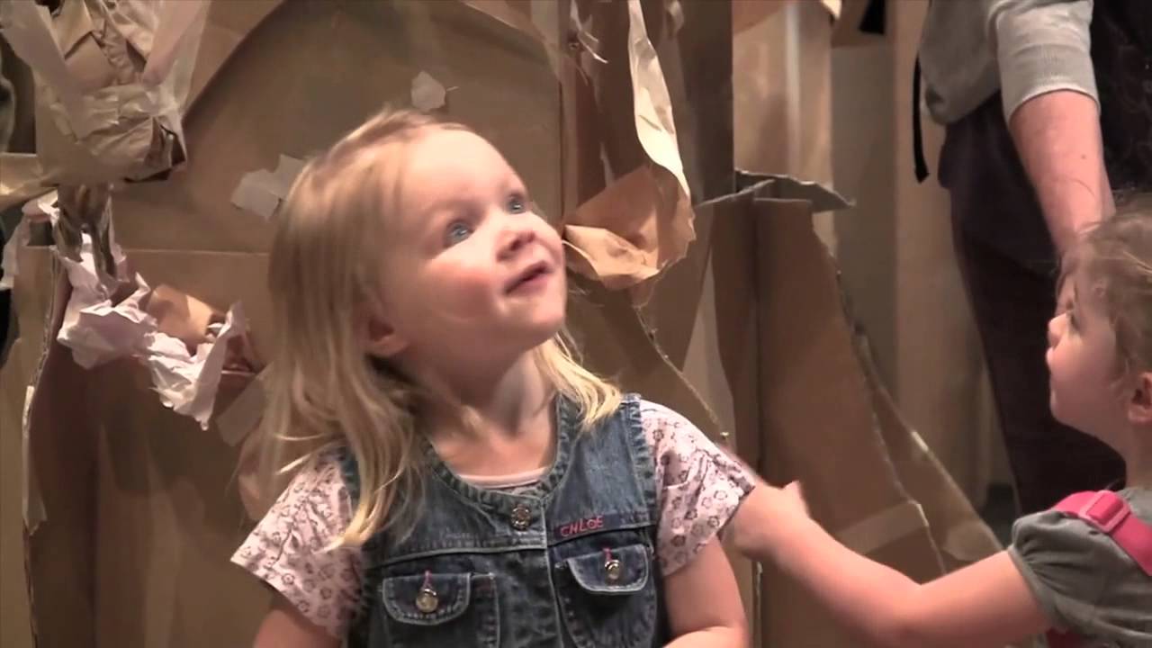 Polyglot Theatre - Paper Planet 2014 - YouTube