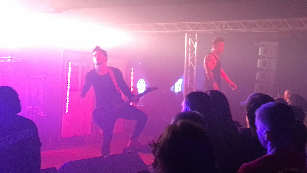 FROM ASHES TO NEW- (RIP CHESTER) HEAVY/ PAPERCUT COVER. LIVE @ THE ...