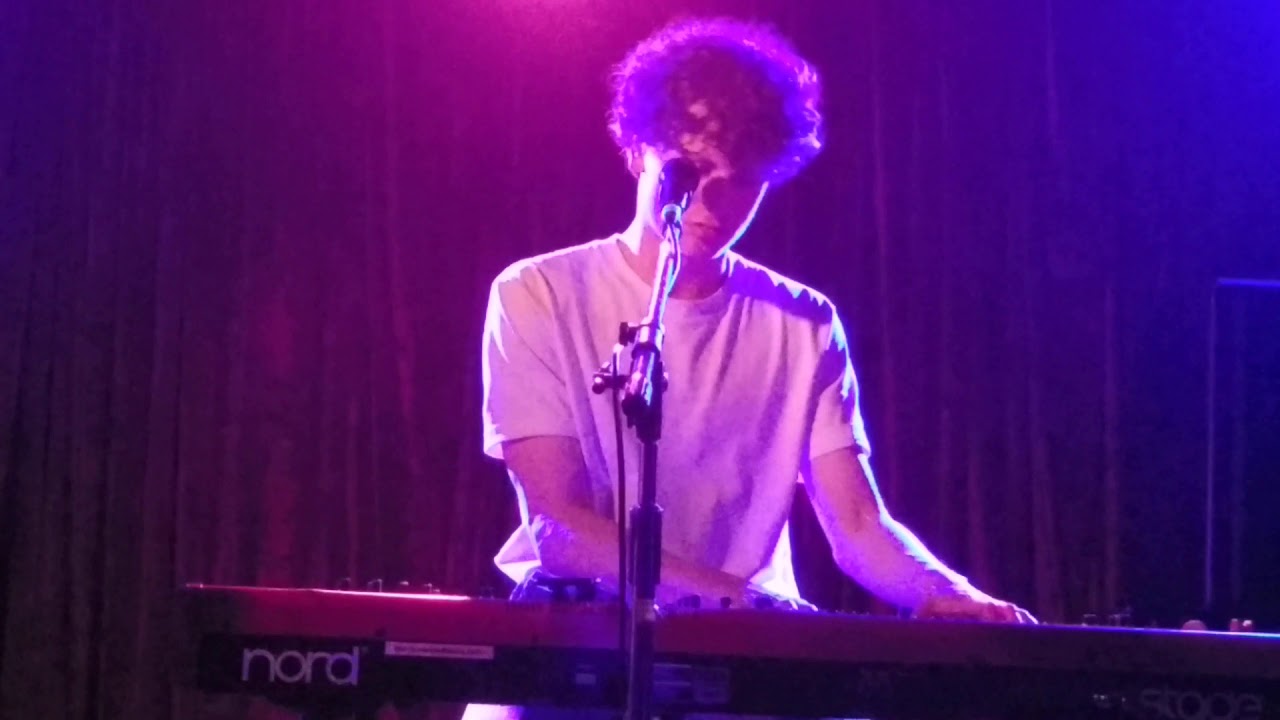 Daniel Shaw - Close To You - Live in Brisbane - YouTube