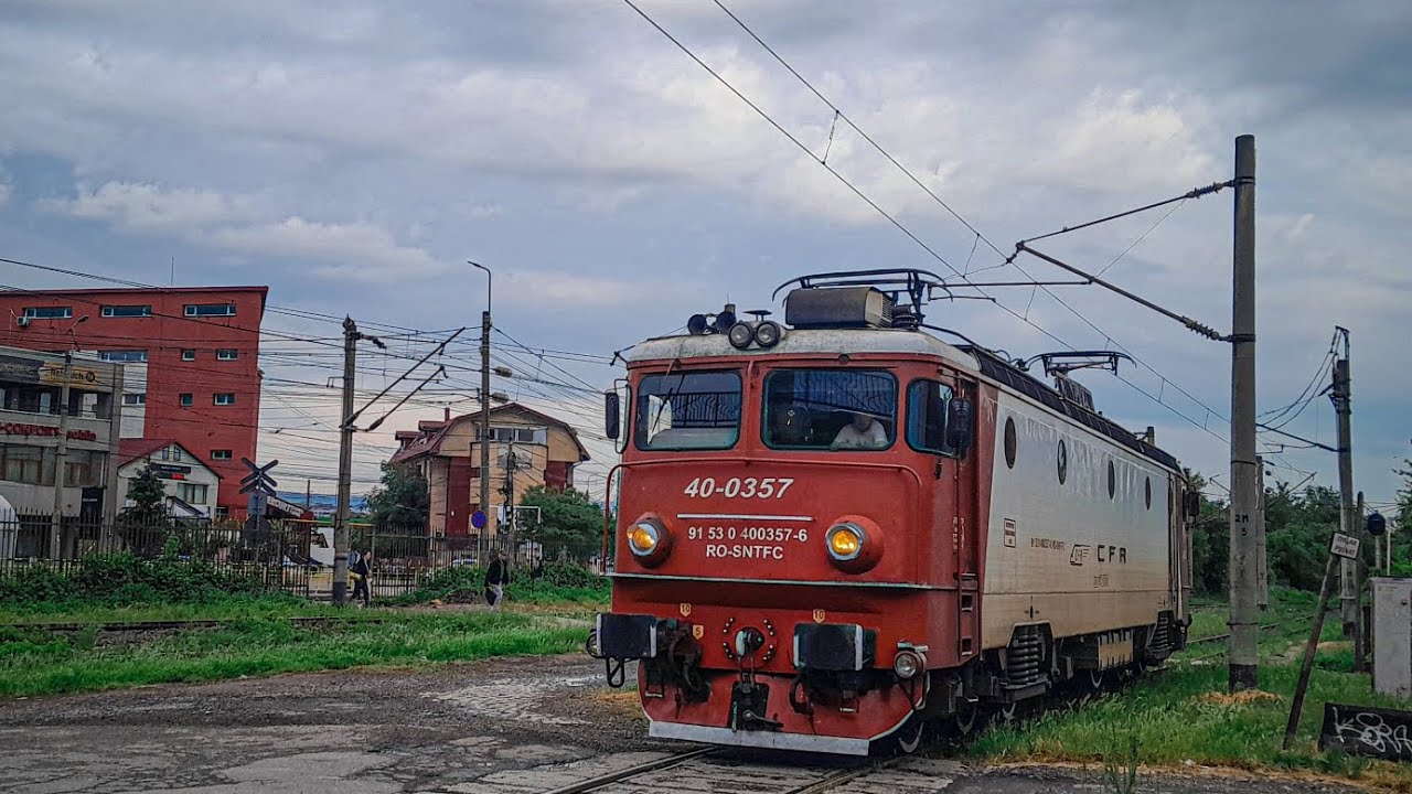 EA 357, a depoului CFR Cluj Napoca, executând manevra de retragere în ...
