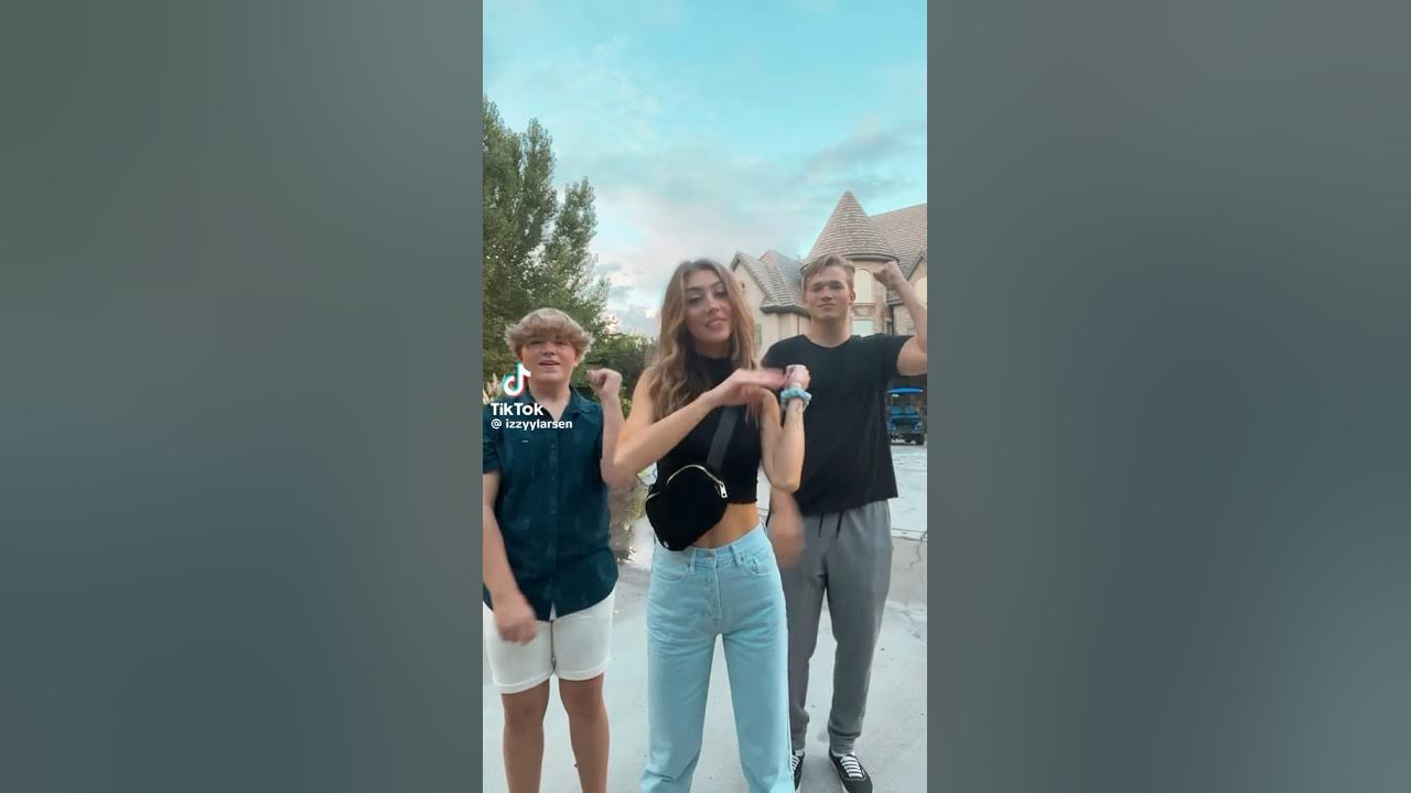 izzy-trey-and-luke-notenoughnelsons-nelson-bigfamily-castlehouse