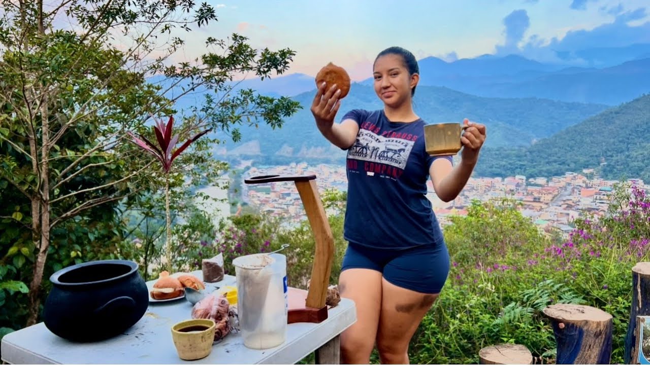 Café al estilo del campo: en olla de barro y chuspa - YouTube