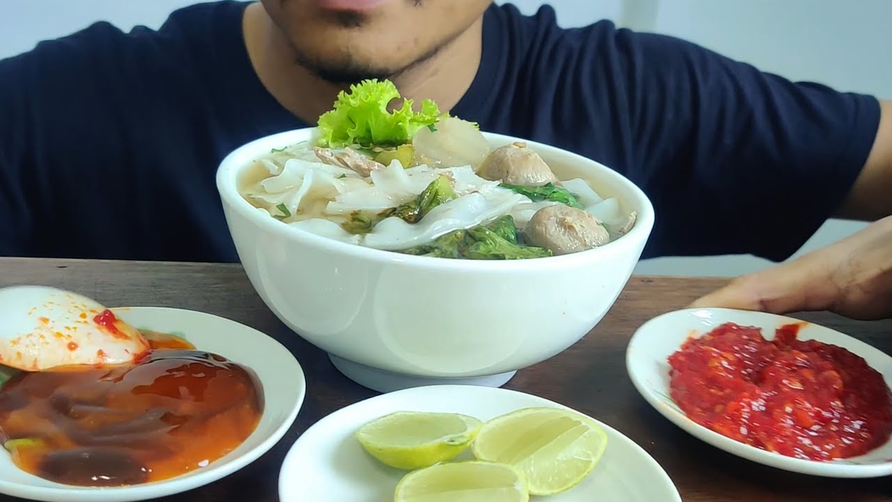 EATING BOR BOR BANH KANH WITH SPICY CHILI| Mister ASMR | No talking ...
