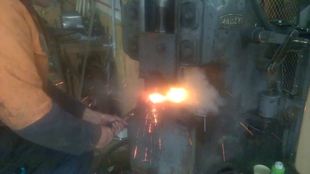 Forging conrod first trial with power hammer - YouTube