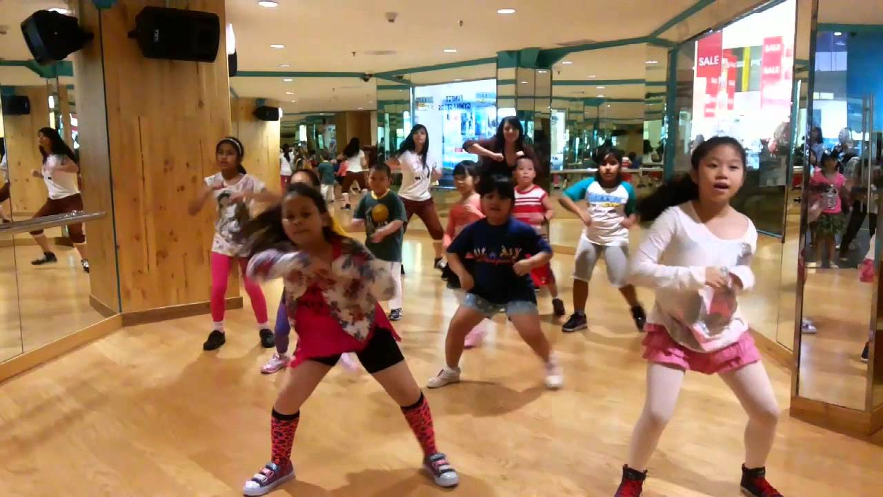 Tween-Stage Studio class, by Henny at Rockstar Gym MOI - YouTube