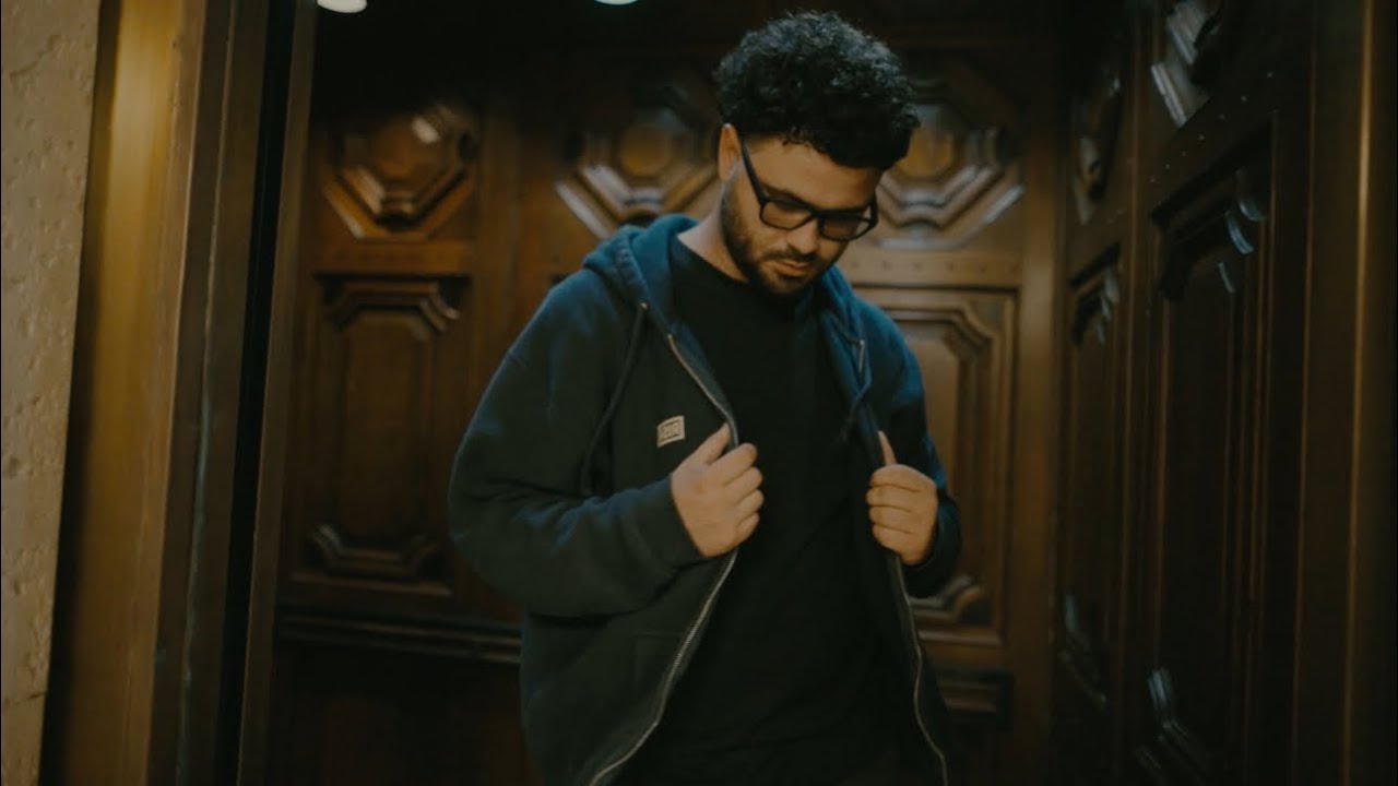 Luhgary - Kiss (Official Music Video) - YouTube