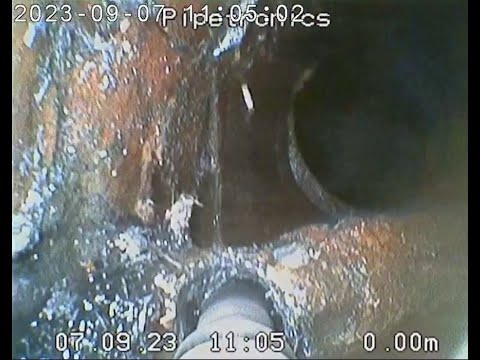 Pipetronics eCutter lateral: Smoothly cutting an iron bar - YouTube