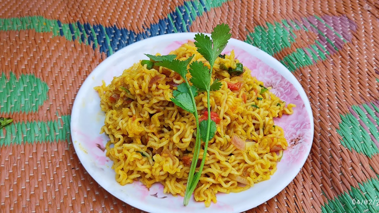 Small Maggie party | Homemade Maggie | Eating maggie with my friend ...