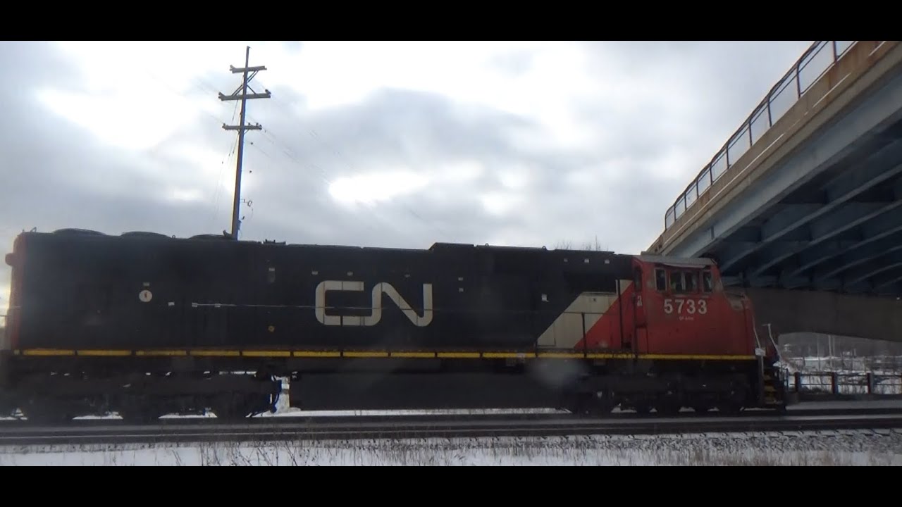 CN 5733 & CN 2964 Leading A Mixed Westbounds Autorack/w Boxcars Battle Creek Michigan 1/15/25 ...