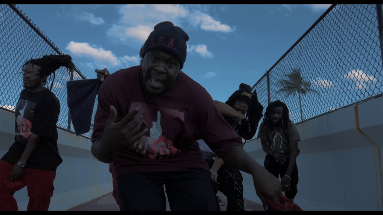 Plug Walk Remix By Mike Bizzle (Official Video) - YouTube