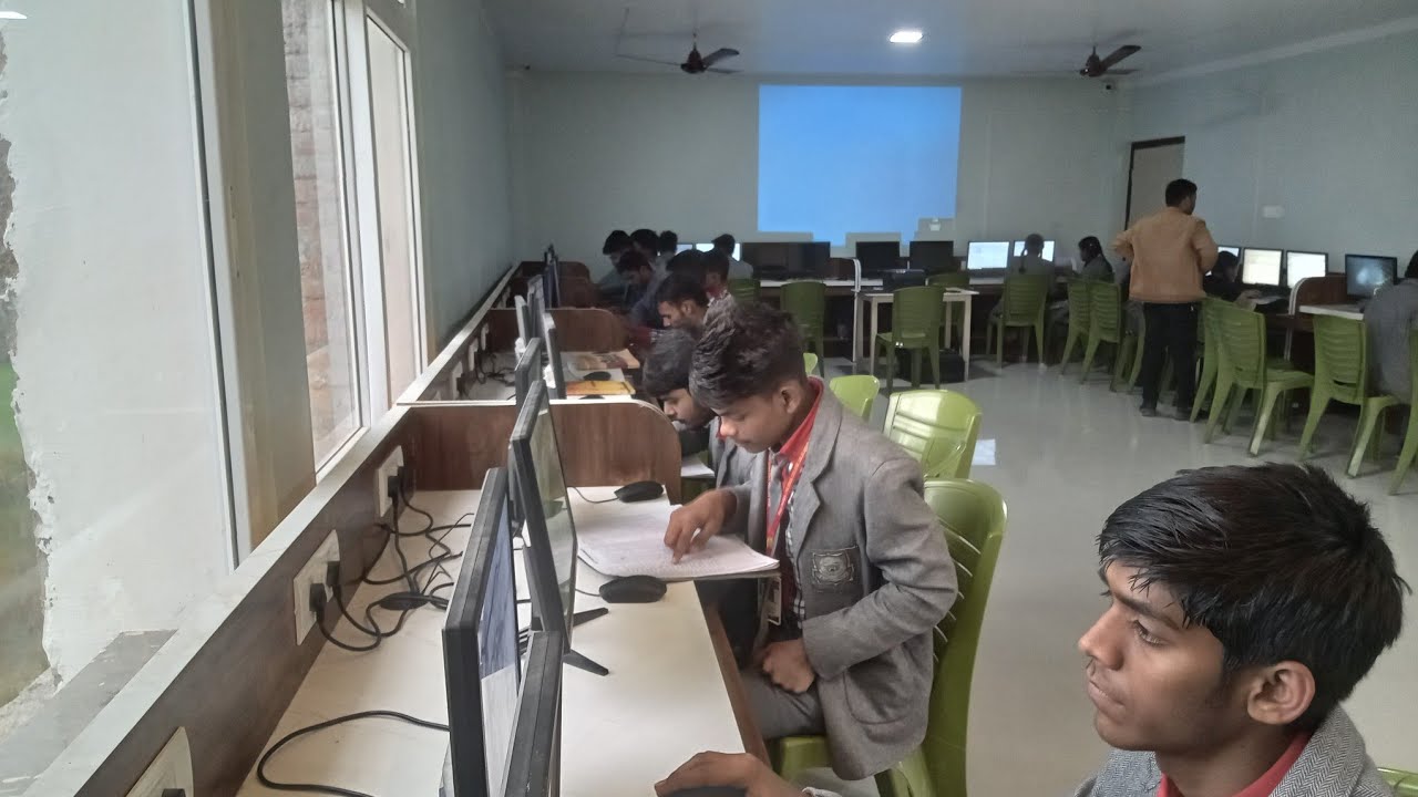 Computer 🖥 Lab | Class 10th | Maa Sharda children college | Manoj Sir Vlogs - YouTube