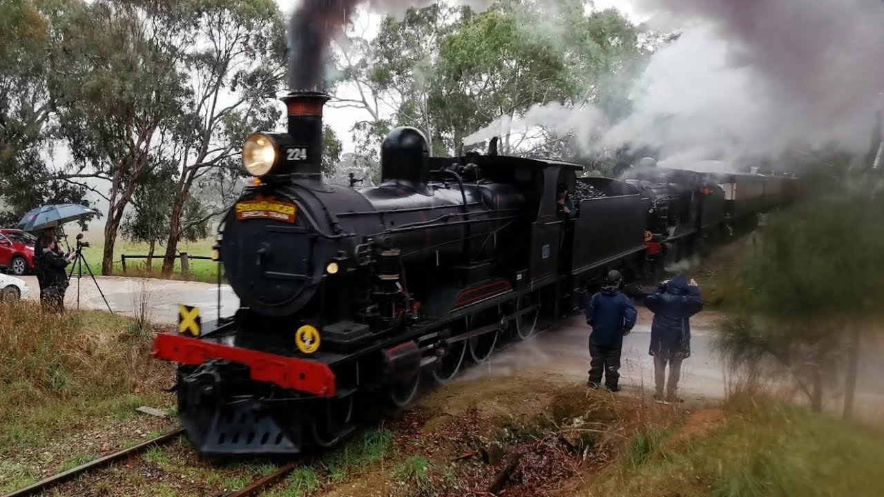 Twin Rx class Steam Locomotives & 930 Class Diesel loco on Steamrangers ...